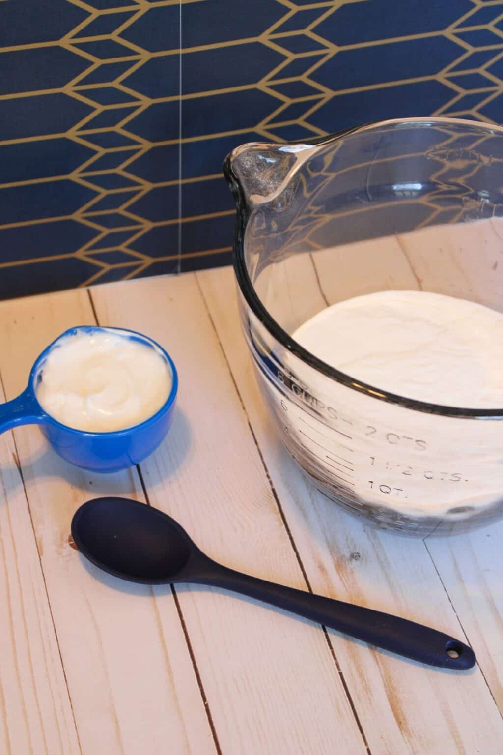 How to Make DIY Fake Snow for Toddlers with 2 Ingredients - The Mindful ...